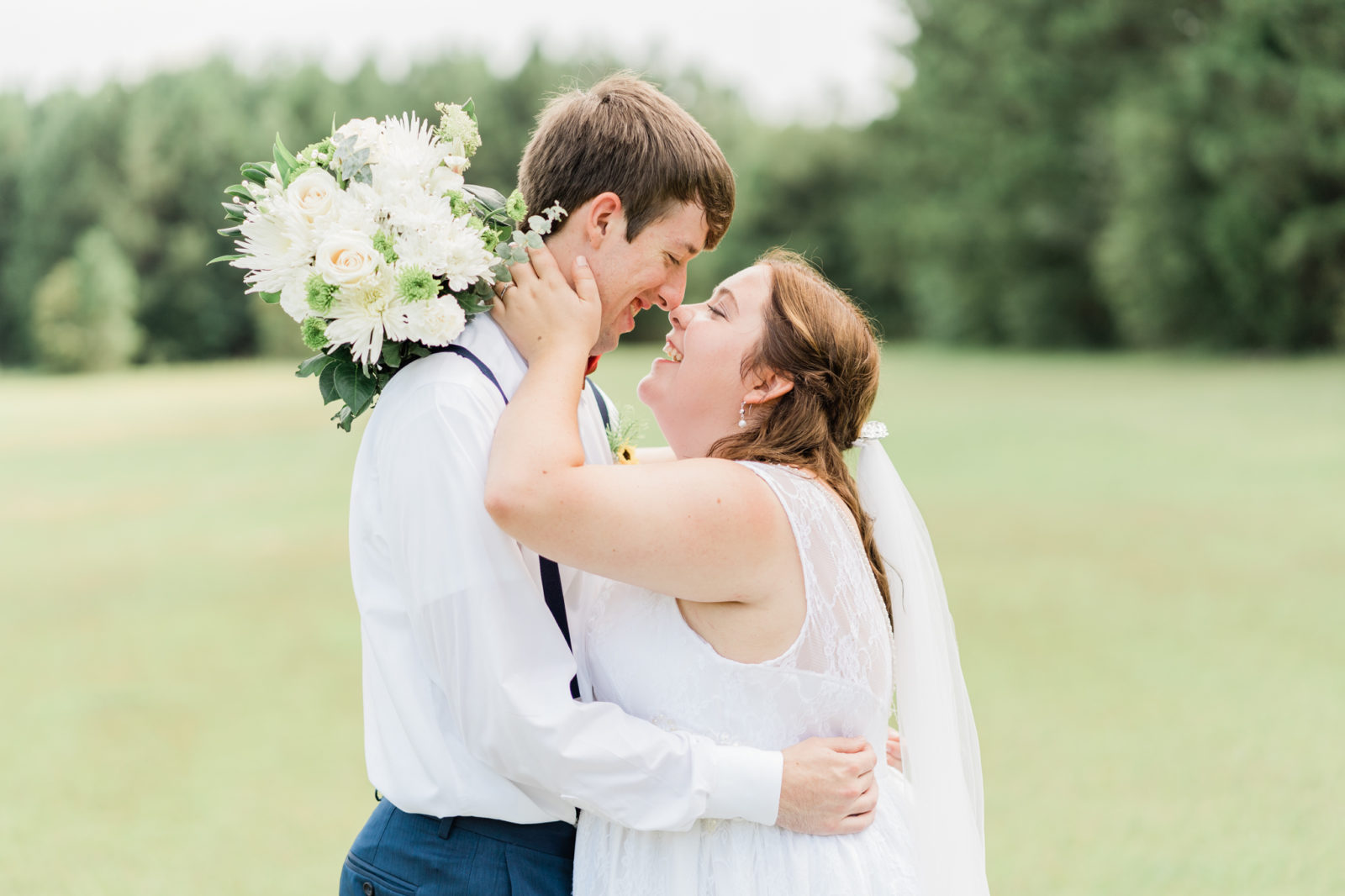 Dallas and Hannah's Wedding Day - justineandwayne.com
